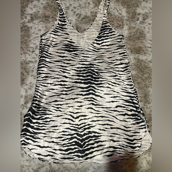 amaretta | Intimates & Sleepwear | Vintage Amaretta 8s Zebra Print Slip ...